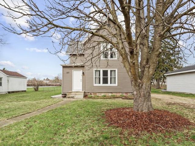 223 Hubbell St, Marshall, WI 53559