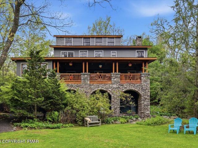 223 Huckleberry Lane