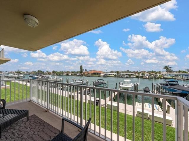 223 Island Way Apt 2E, Clearwater Beach, FL 33767