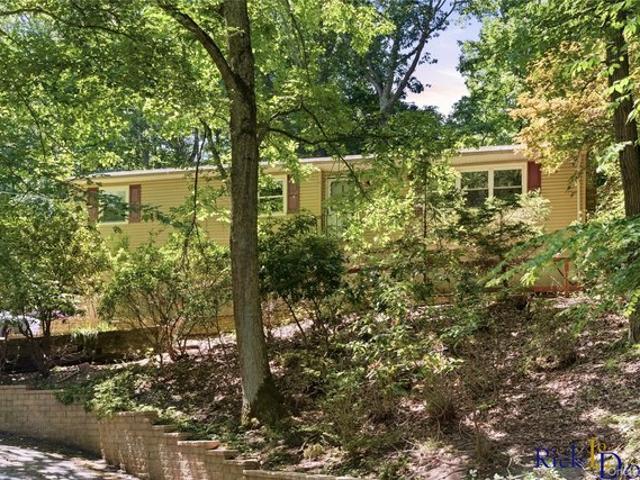 223 Old Post Rd, Port Jefferson, NY 11777