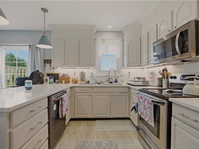 223 Oliphant Lane A