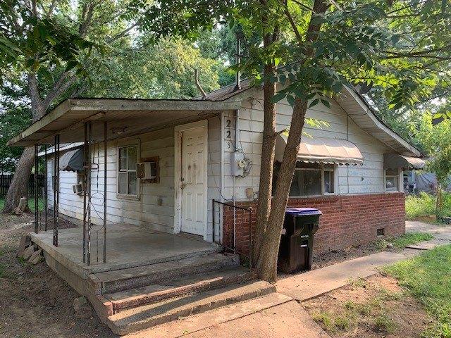 223 Locust St, Alma, AR 72921
