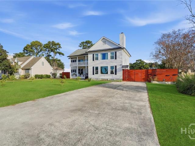 223 Lakeshore Drive