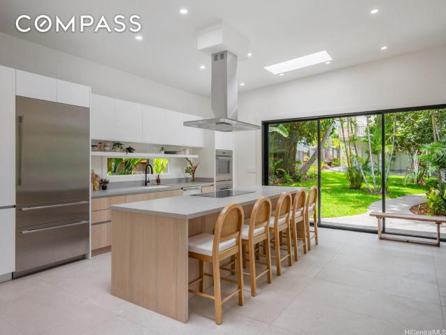 223 Lanipo Dr, Kailua, HI