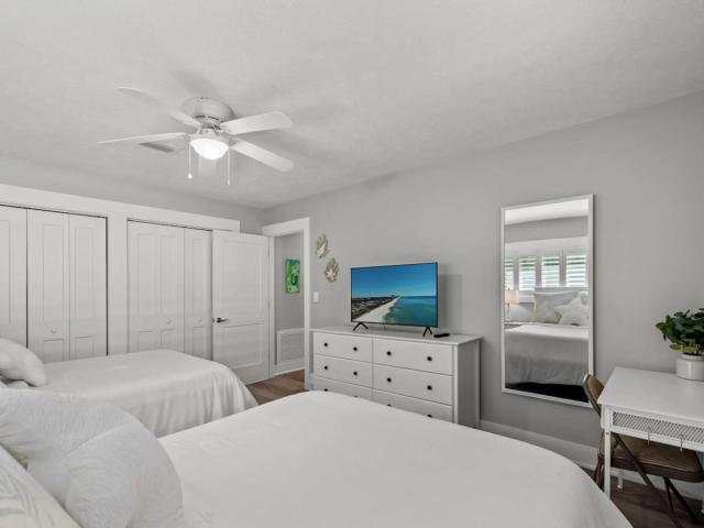 223 Le Grand Dr, Panama City Beach, FL 32413 | MLS #1002