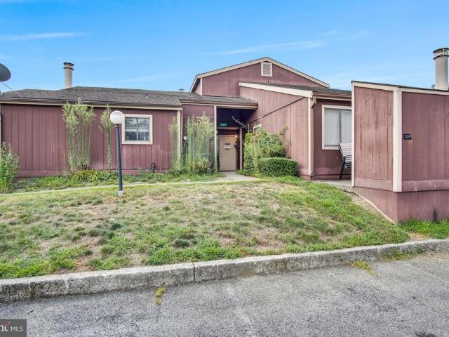 223 Lee Court
