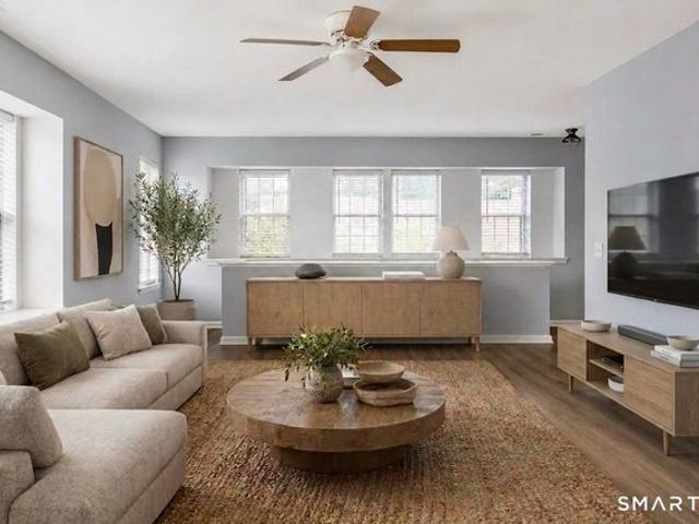 223 Mayfield Dr, Trumbull, CT 06611