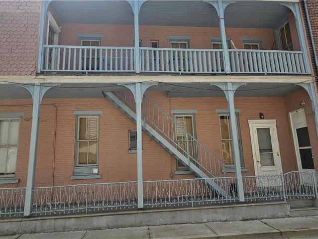 223 N 8th