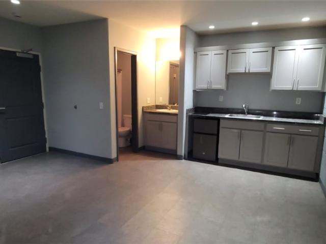 223 N 9th Street 206