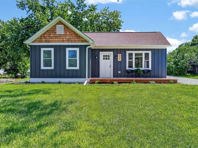 223 N Western St, Stuart, IA 50250