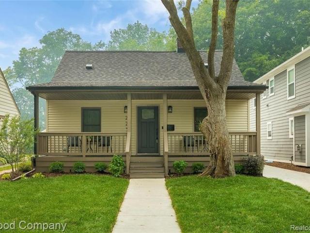 223 N Alexander Ave, Royal Oak, MI 48067