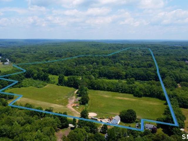 223 N Bride Brook Rd, East Lyme, CT 06333