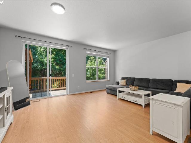 223 ne 76th ave