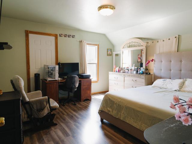 223 NW Barstow St