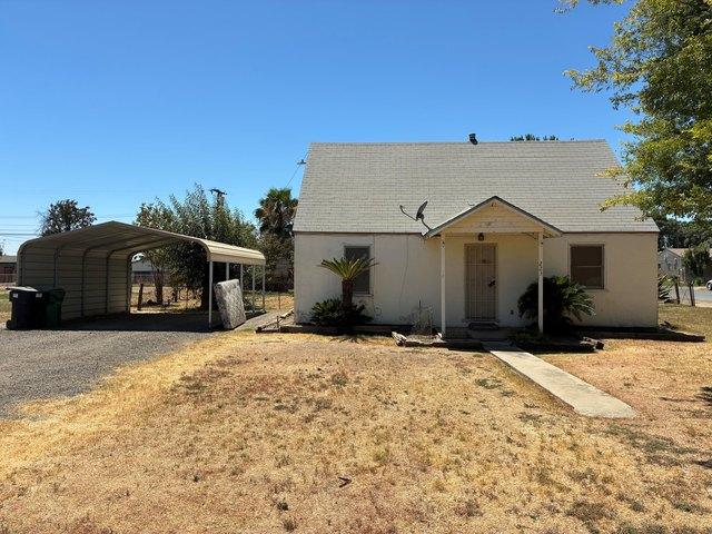 223 S Evans Rd, Tipton, CA 93272