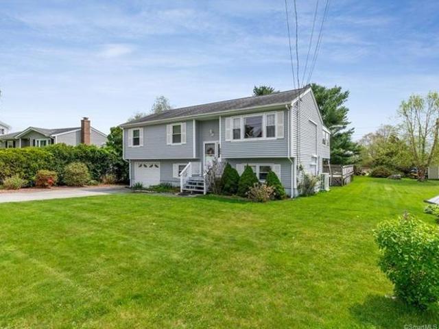 223 Seneca Dr, Groton, CT 06340