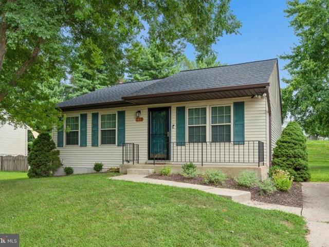 223 Stacy Lee Dr, Westminster, MD 21158