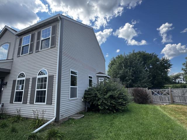 223 Paradise Parkway