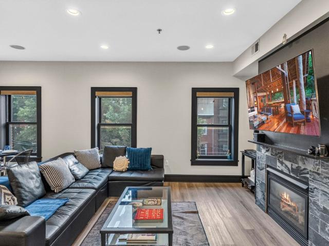 223 Park Ave # 3