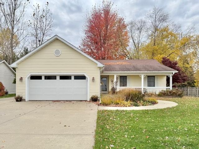223 Park Ave, Sharon, WI 53585