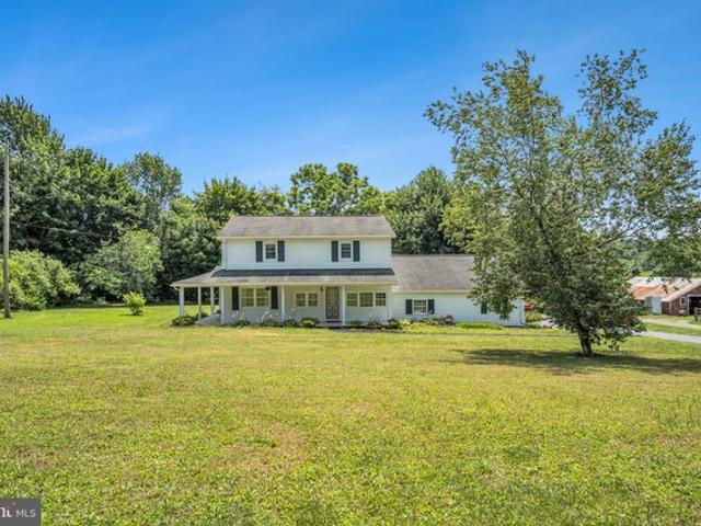 223 Peach Glen Rd, Gardners, PA 17324