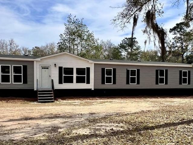 223 Pelican Rd, Woodbine, GA 31569