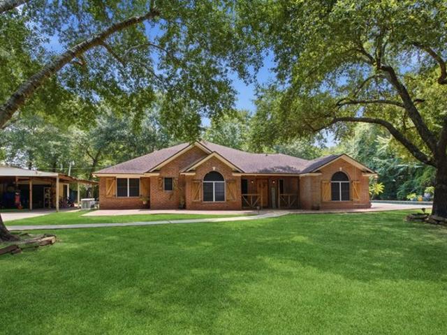 223 Pin Oak Ln, Magnolia, TX 77354