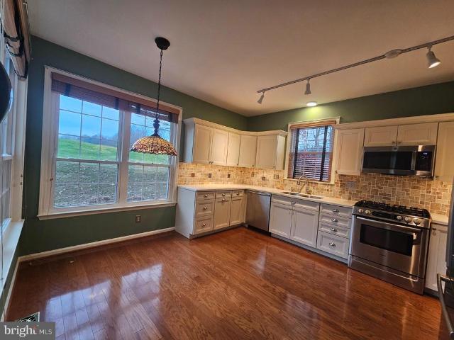 223 Pinecrest Lane