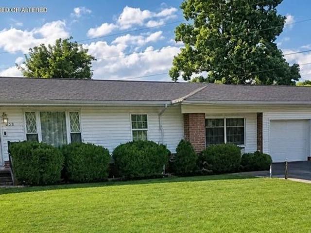 223 Reynolds Dr, Rossville, GA 30741