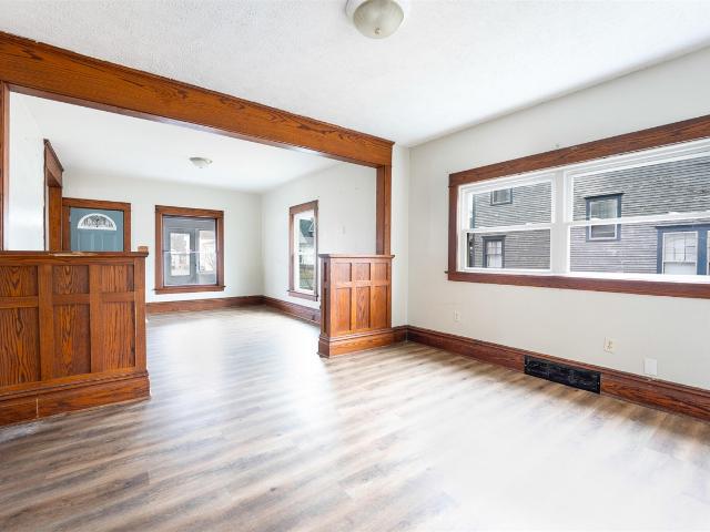223 W Territorial Road