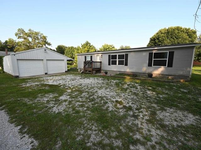 223 W Washington St, Mount Sterling, IL 62353