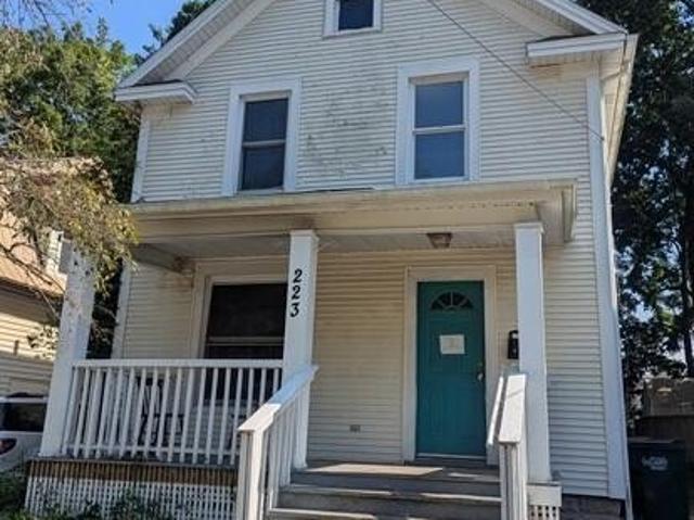 223 Woodlawn Ave, Lansing, MI 48910