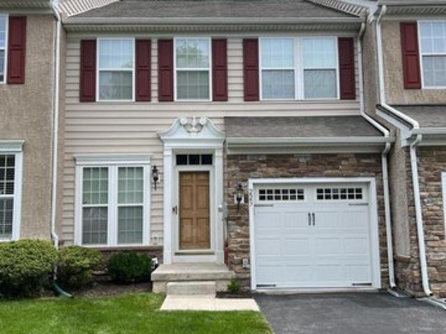 223 Tall Trees Cir, Downingtown, PA 19335