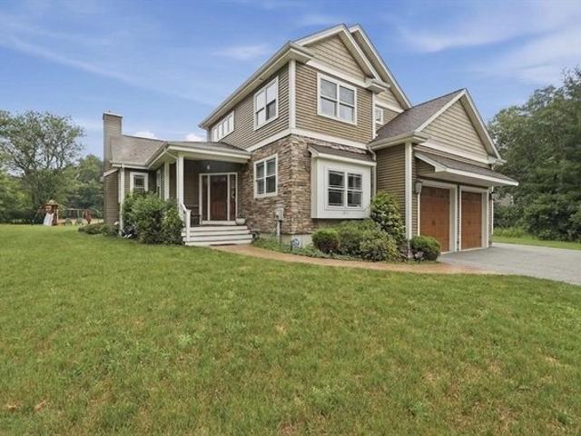 223 Tiffany St, Attleboro, MA 02703