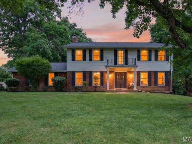 223 Trailtop Ct, Chesterfield, MO 63017