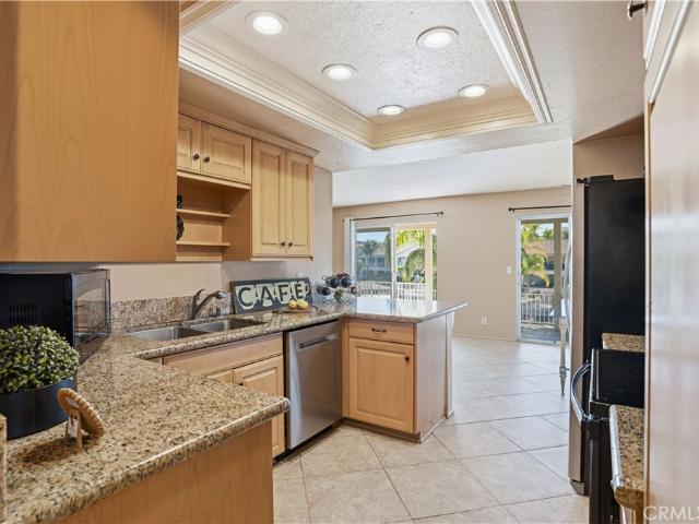 22443 Whirlaway Ct, Canyon Lake, CA 92587 | MLS #IV25256