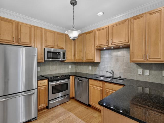 2244 Ashley Crossing Drive 521