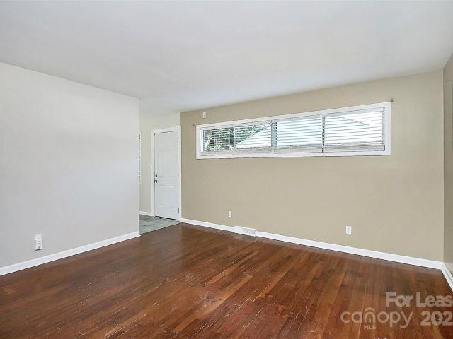 2244 English Dr, Charlotte, NC 28216 | MLS #4296