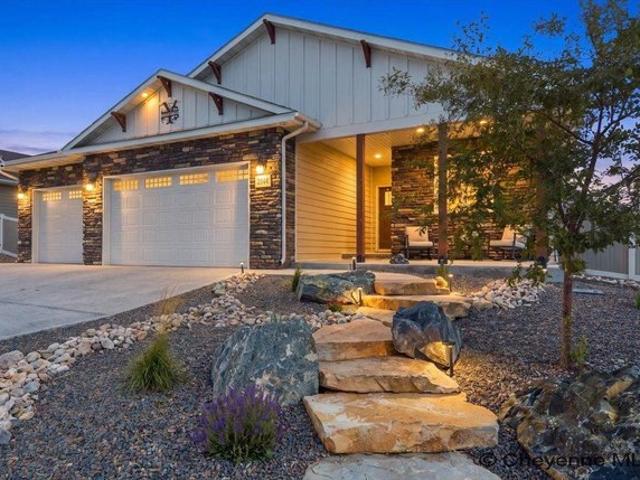 2244 Pack Saddle Rd, Cheyenne, WY 82007