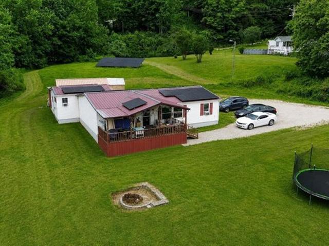 2244 Valentine Branch Rd, Bimble, KY 40915