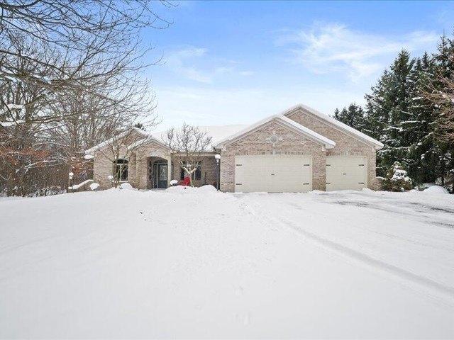 2244 19 Mile Rd, Kent City, MI 49330