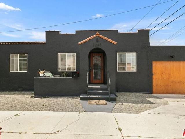 2245 Pine Ave, Long Beach, CA 90806