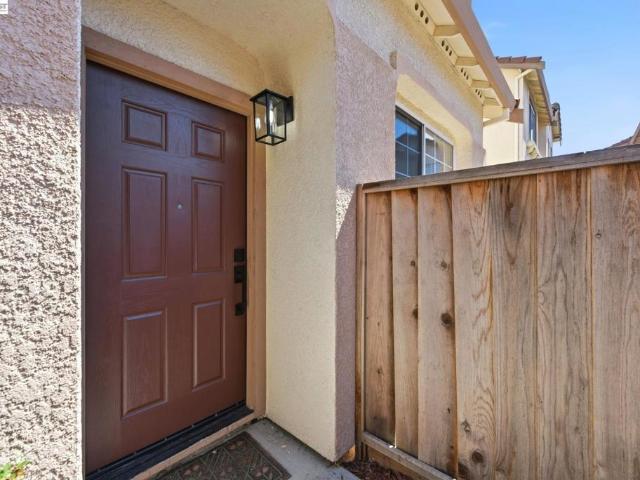 2245 Pipit Ct