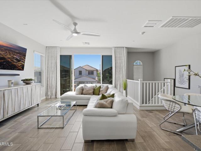 2245 S SABINO Drive # 105