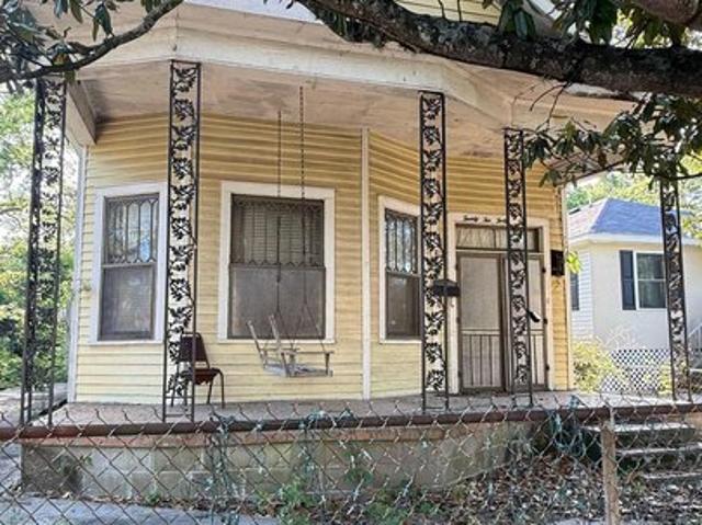2245 Thomas H Delpit Dr, Baton Rouge, LA 70802