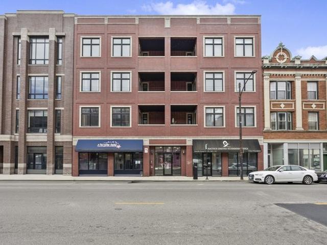 2245 W North Ave Apt 202, Chicago, IL 60647