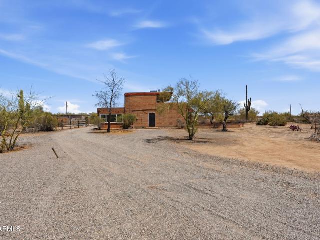 22466 e cactus forest road