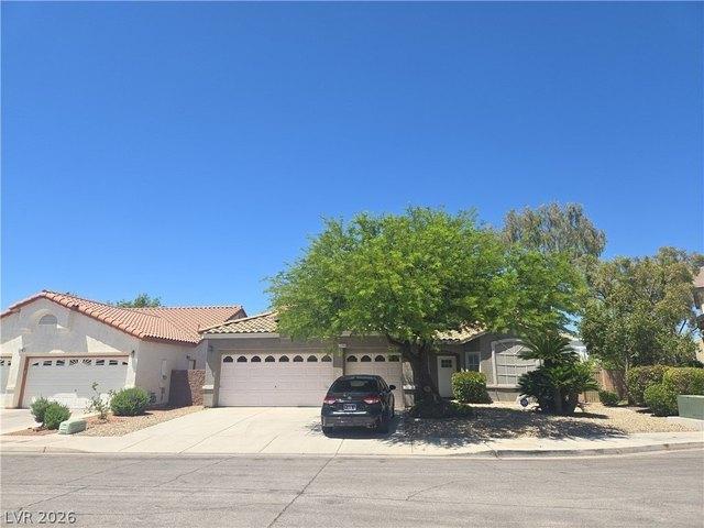 2246 Alanhurst Dr, Henderson, NV 89052