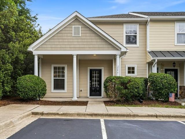 2246 Banks Hill Row Rd, Raleigh, NC 27614