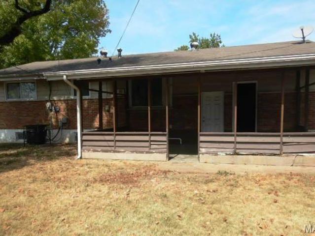 2246 Berwyn Dr, St. Louis, MO 63136 | Compass